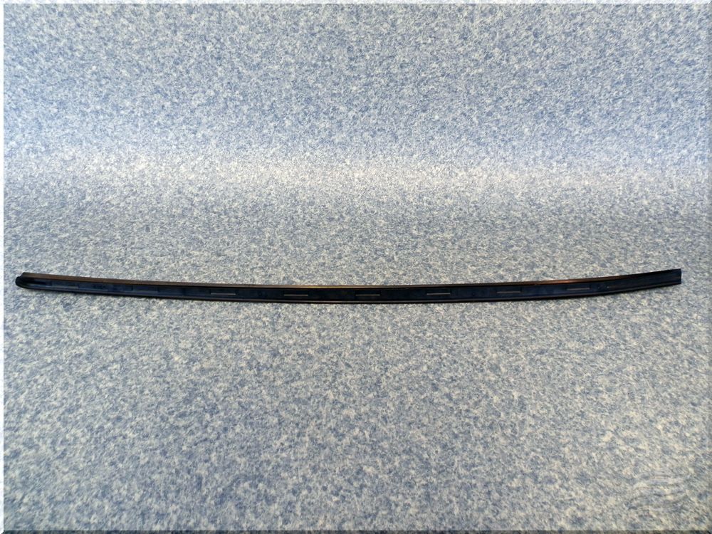 Eredeti Ford b.szélvédödiszléc mo.00-